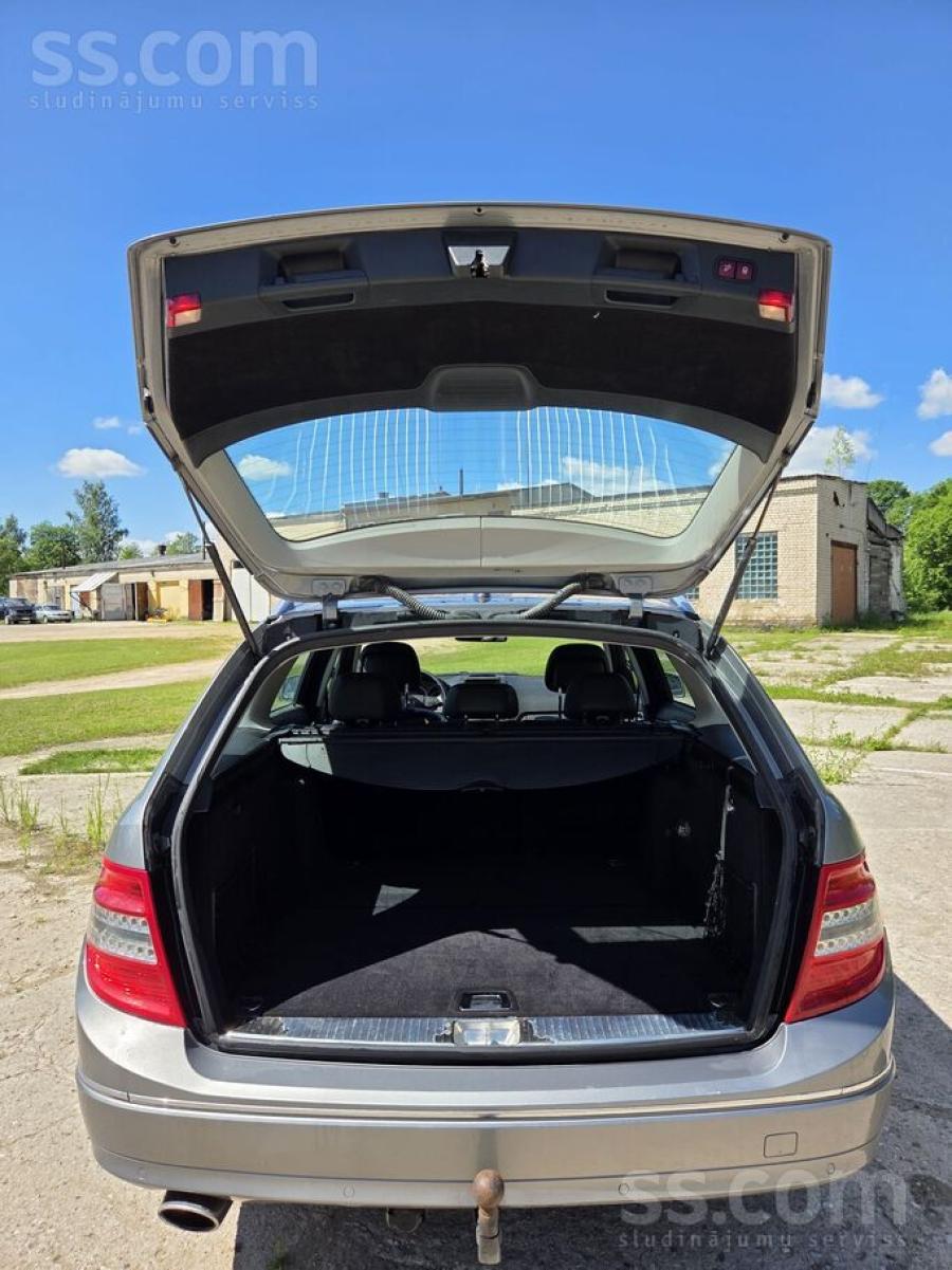 Pelēks Mercedes-Benz C 250 2009 Rīga, ar dzinēja tilpumu 2.20 L un nobraukumu 360 tūkst. km par 4500 €, foto 14 vietnē AUTOMOTO.COM.LV