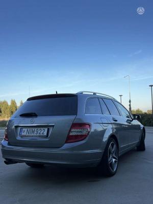 Grey Mercedes-Benz C 250 2010 in Vilnius, with an engine capacity of 2.14 L and mileage of 350 thousand km for 4200 €, photo 4 on AUTOMOTO.COM.LV