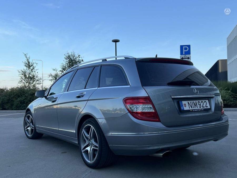 Grey Mercedes-Benz C 250 2010 in Vilnius, with an engine capacity of 2.14 L and mileage of 350 thousand km for 4200 €, photo 6 on AUTOMOTO.COM.LV