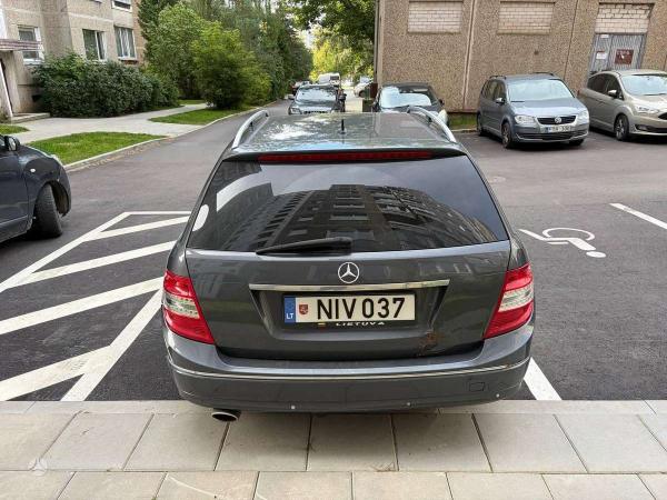 Pelēks Mercedes-Benz C 250 2010 Viļņa, ar dzinēja tilpumu 2.14 L un nobraukumu 269 tūkst. km par 3999 €, foto 7 vietnē AUTOMOTO.COM.LV