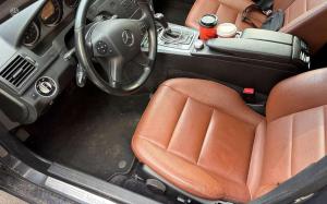 Grey Mercedes-Benz C 250 2010 in Vilnius, with an engine capacity of 2.14 L and mileage of 269 thousand km for 3999 €, photo 8 on AUTOMOTO.COM.LV
