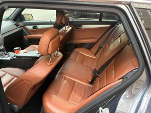 Grey Mercedes-Benz C 250 2010 in Vilnius, with an engine capacity of 2.14 L and mileage of 269 thousand km for 3999 €, photo 9 on AUTOMOTO.COM.LV