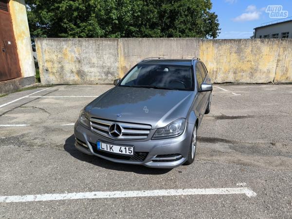 Pelēks Mercedes-Benz C 250 2011 Šauļi, ar dzinēja tilpumu 2.10 L un nobraukumu 315 tūkst. km par 5200 €, foto 1 vietnē AUTOMOTO.COM.LV