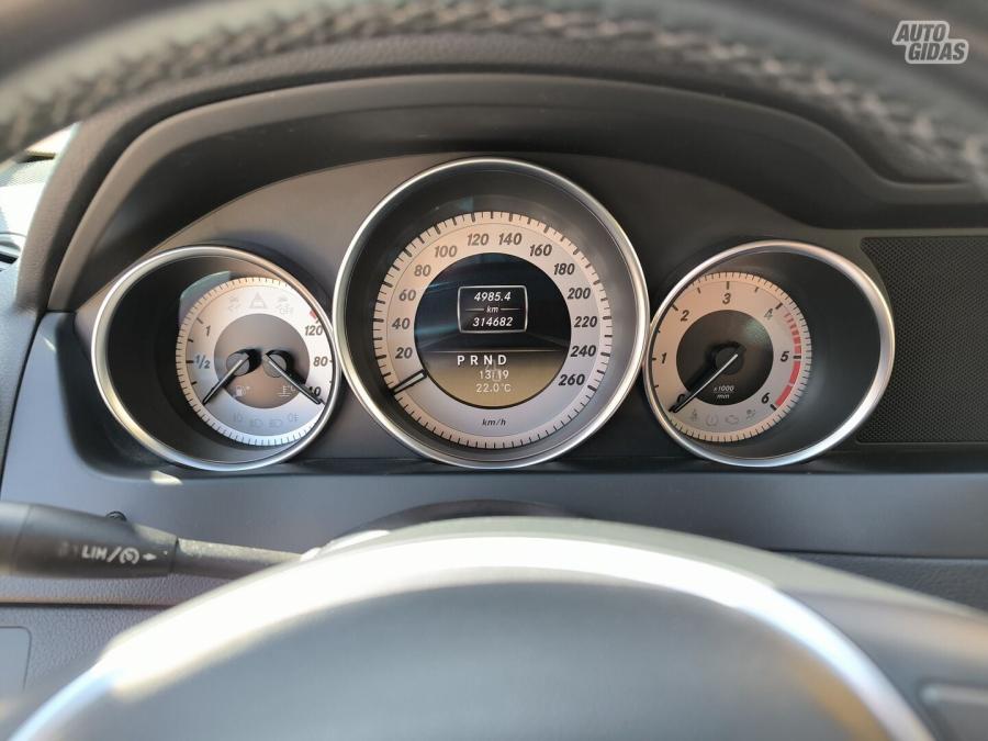 Grey Mercedes-Benz C 250 2011 in Siauliai, with an engine capacity of 2.10 L and mileage of 315 thousand km for 5200 €, photo 7 on AUTOMOTO.COM.LV