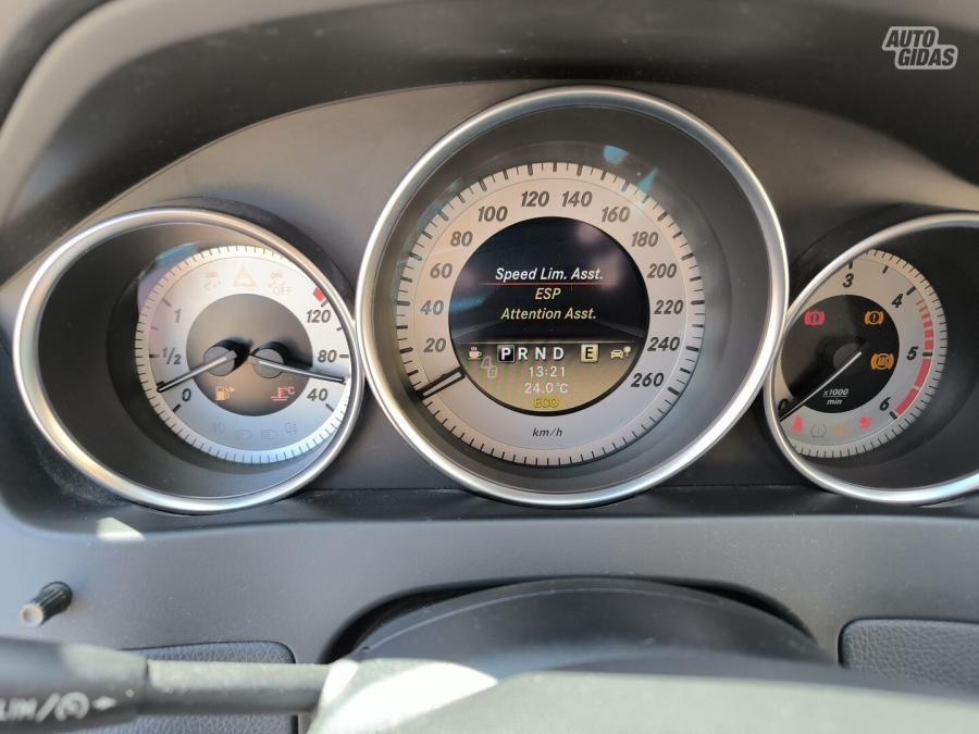 Grey Mercedes-Benz C 250 2011 in Siauliai, with an engine capacity of 2.10 L and mileage of 315 thousand km for 5200 €, photo 8 on AUTOMOTO.COM.LV