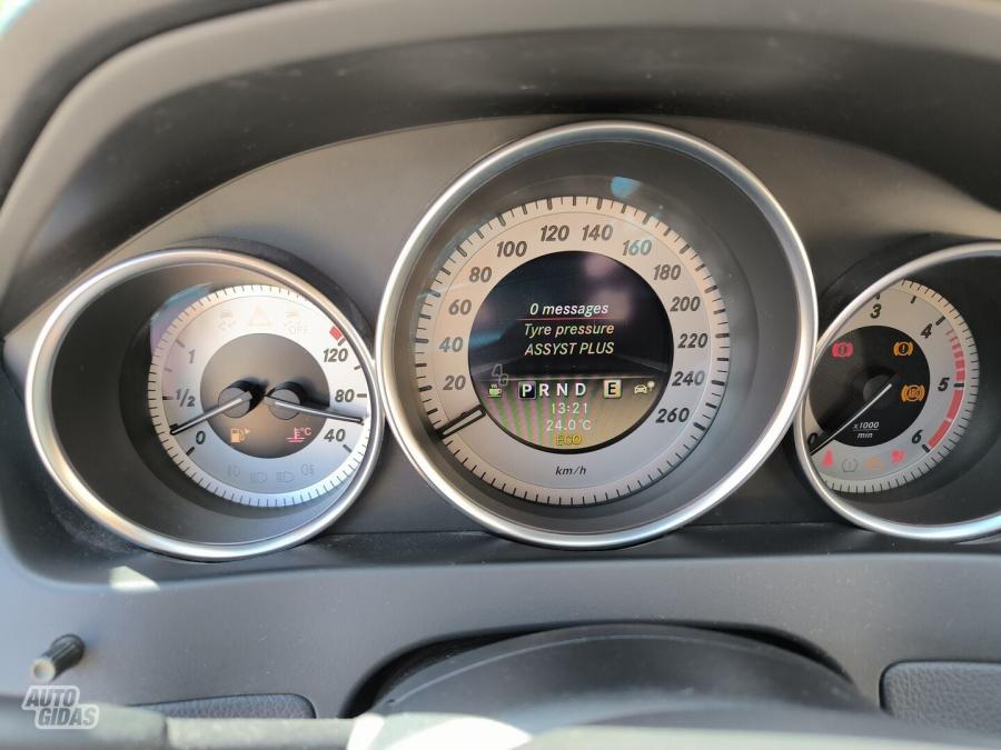 Grey Mercedes-Benz C 250 2011 in Siauliai, with an engine capacity of 2.10 L and mileage of 315 thousand km for 5200 €, photo 9 on AUTOMOTO.COM.LV