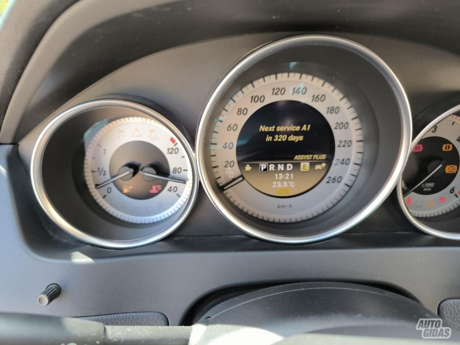 Grey Mercedes-Benz C 250 2011 in Siauliai, with an engine capacity of 2.10 L and mileage of 315 thousand km for 5200 €, photo 10 on AUTOMOTO.COM.LV