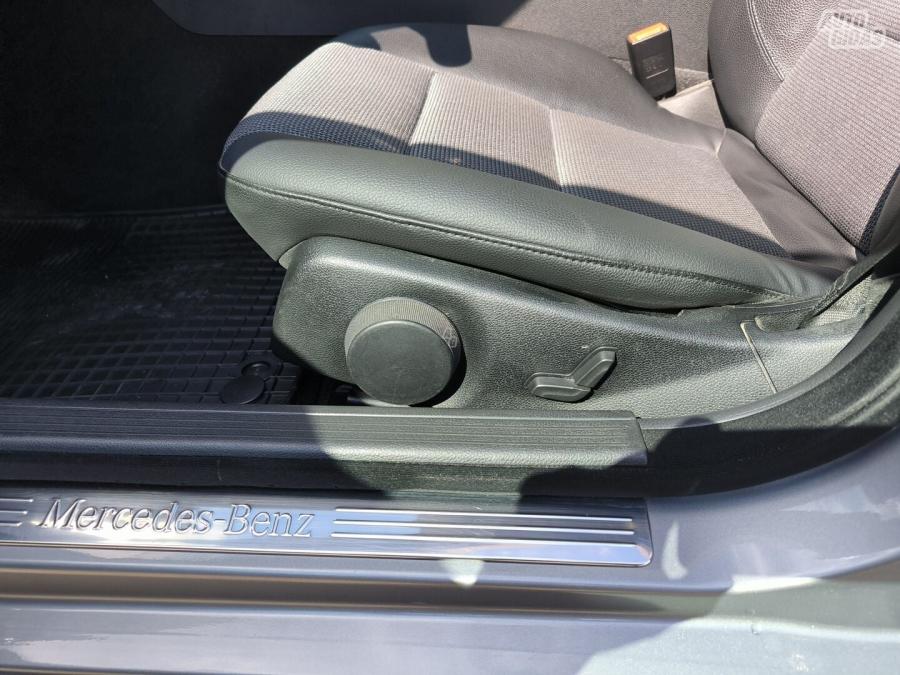 Grey Mercedes-Benz C 250 2011 in Siauliai, with an engine capacity of 2.10 L and mileage of 315 thousand km for 5200 €, photo 12 on AUTOMOTO.COM.LV
