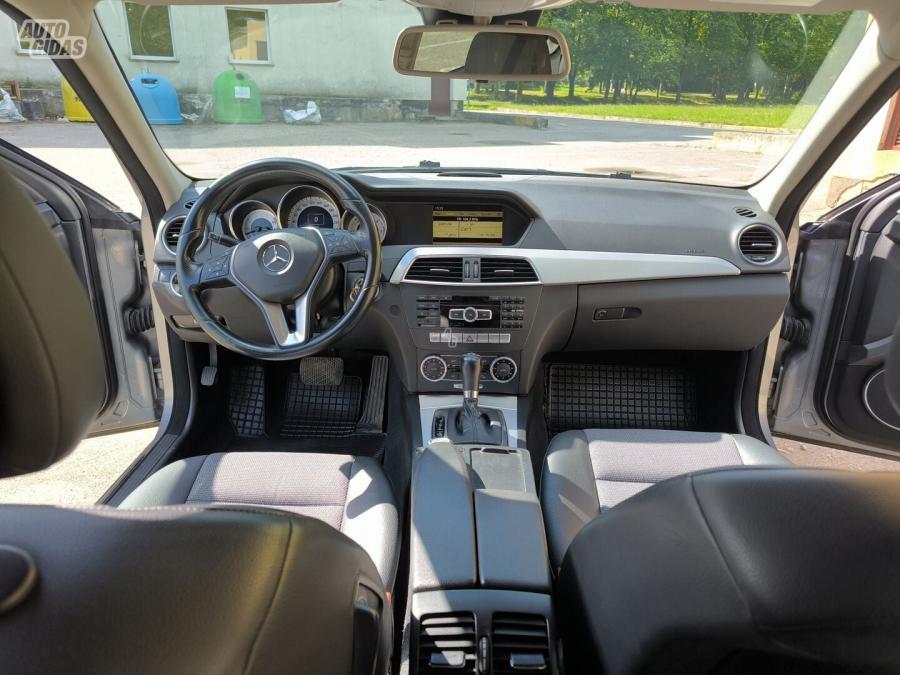 Grey Mercedes-Benz C 250 2011 in Siauliai, with an engine capacity of 2.10 L and mileage of 315 thousand km for 5200 €, photo 15 on AUTOMOTO.COM.LV