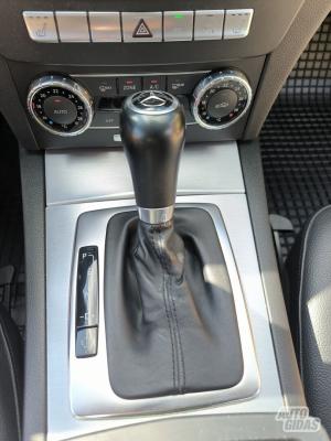 Grey Mercedes-Benz C 250 2011 in Siauliai, with an engine capacity of 2.10 L and mileage of 315 thousand km for 5200 €, photo 17 on AUTOMOTO.COM.LV