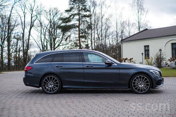 Grey Mercedes-Benz C 250 2015 in Gulbene, with an engine capacity of 2.20 L and mileage of 318 thousand km for 16200 €, photo 2 on AUTOMOTO.COM.LV