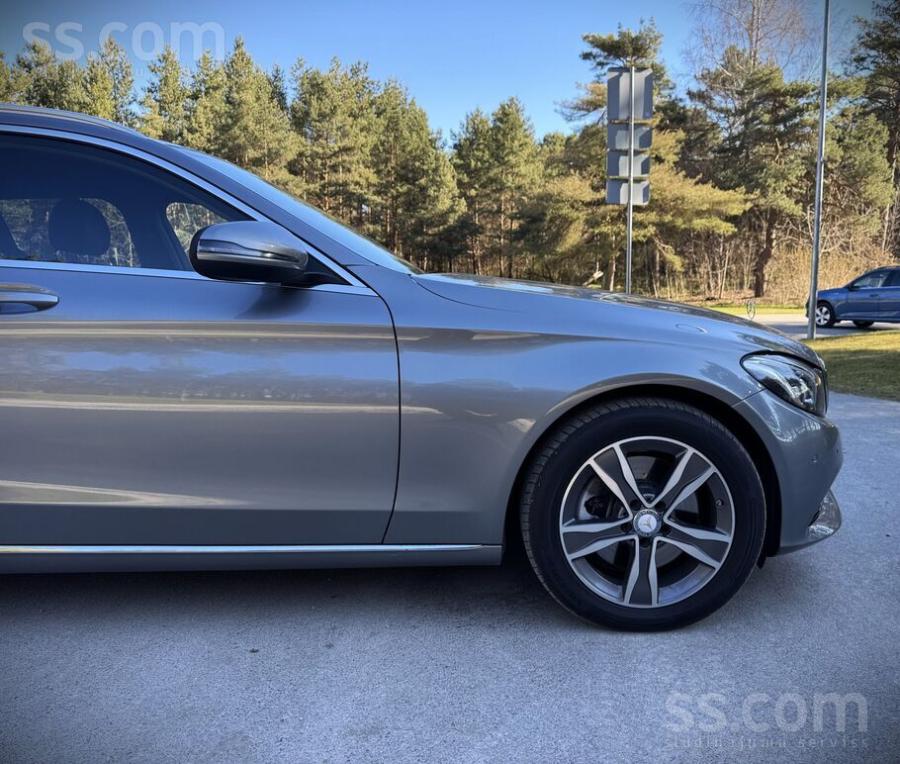 Серый Мерседес Ц 250 2015 в Юрмала, объемом двигателя 2.20 л и пробегом 250 тыс. км за 12500 €, фото 17 на AUTOMOTO.COM.LV