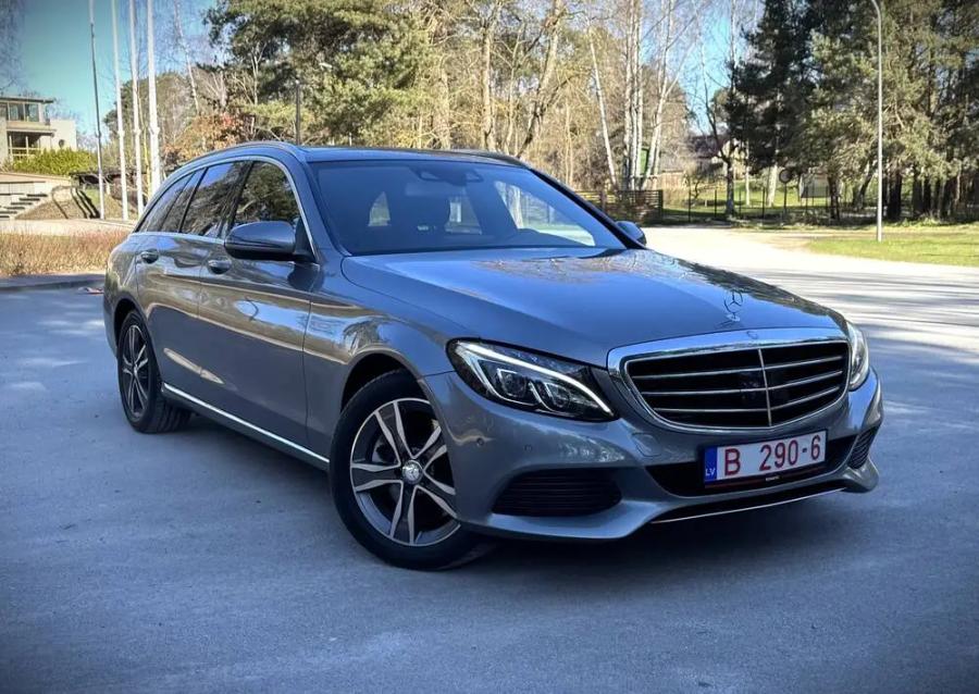 Серый Мерседес Ц 250 2015 в Юрмала, объемом двигателя 2.20 л и пробегом 250 тыс. км за 12500 €, фото 5 на AUTOMOTO.COM.LV