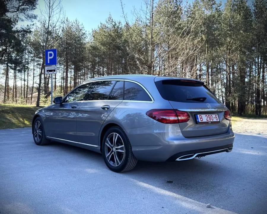 Серый Мерседес Ц 250 2015 в Юрмала, объемом двигателя 2.20 л и пробегом 250 тыс. км за 12500 €, фото 8 на AUTOMOTO.COM.LV