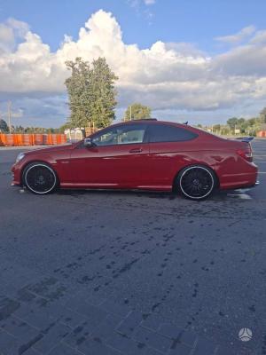 Sarkans Mercedes-Benz C 250 2012 Kalvarija, ar dzinēja tilpumu 1.80 L un nobraukumu 190 tūkst. km par 8000 €, foto 3 vietnē AUTOMOTO.COM.LV
