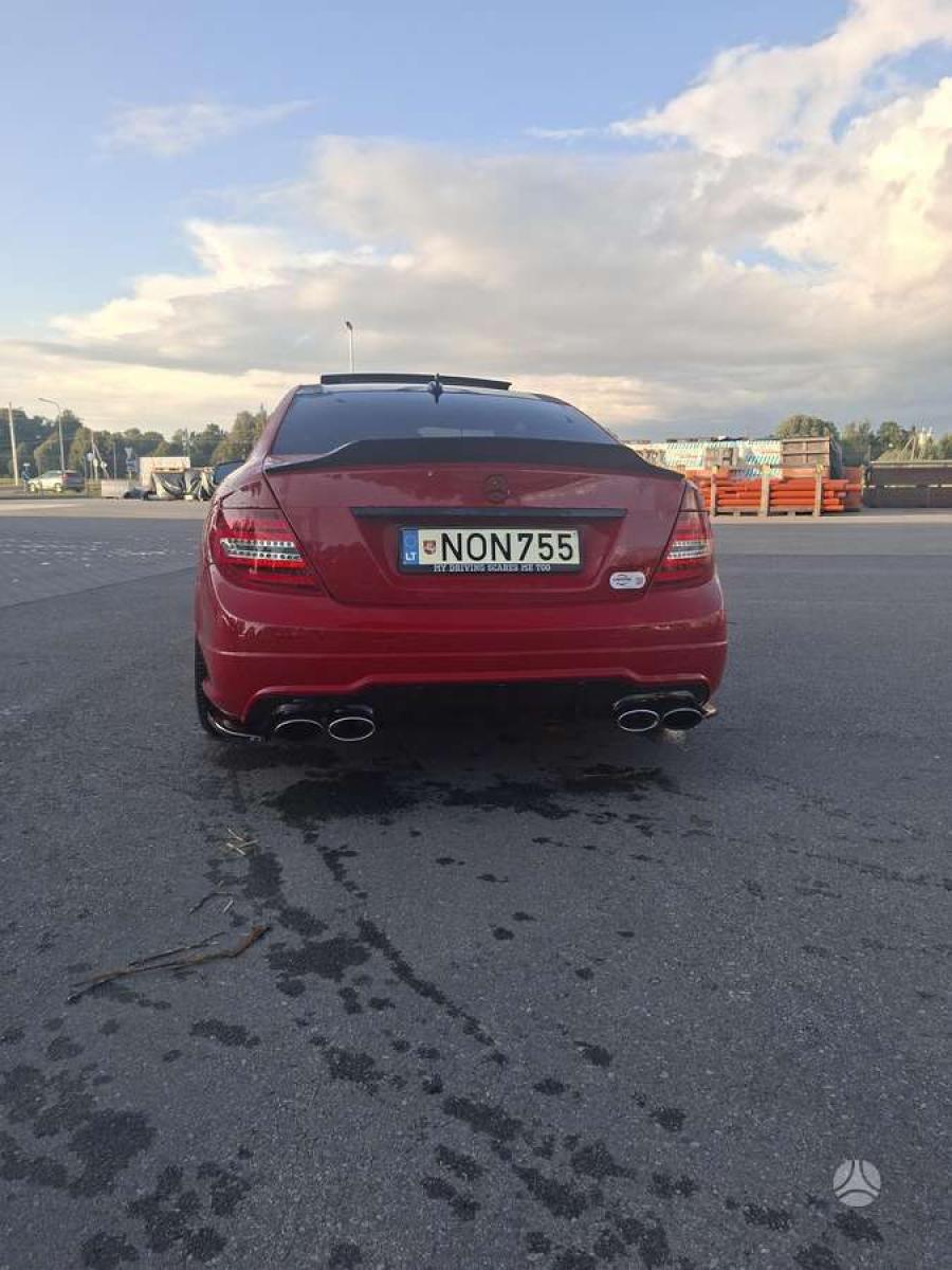 Sarkans Mercedes-Benz C 250 2012 Kalvarija, ar dzinēja tilpumu 1.80 L un nobraukumu 190 tūkst. km par 8000 €, foto 8 vietnē AUTOMOTO.COM.LV