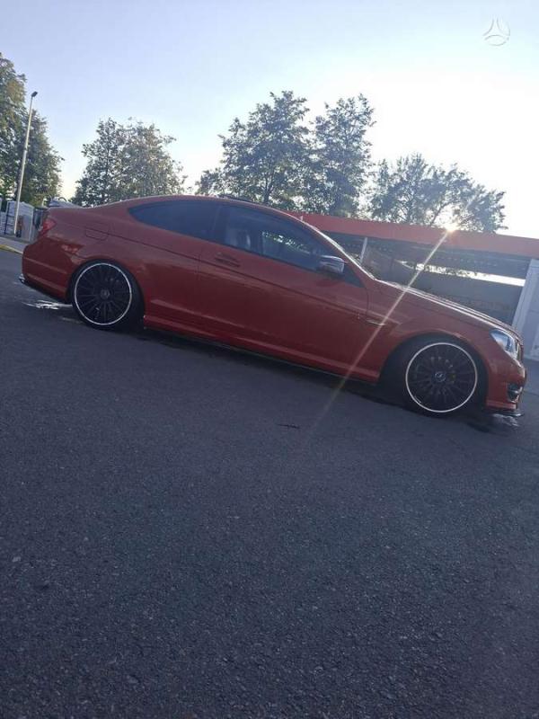 Sarkans Mercedes-Benz C 250 2012 Kalvarija, ar dzinēja tilpumu 1.80 L un nobraukumu 190 tūkst. km par 8000 €, foto 10 vietnē AUTOMOTO.COM.LV
