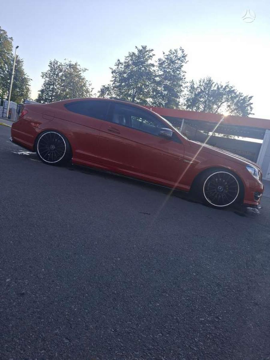 Sarkans Mercedes-Benz C 250 2012 Kalvarija, ar dzinēja tilpumu 1.80 L un nobraukumu 190 tūkst. km par 8000 €, foto 10 vietnē AUTOMOTO.COM.LV