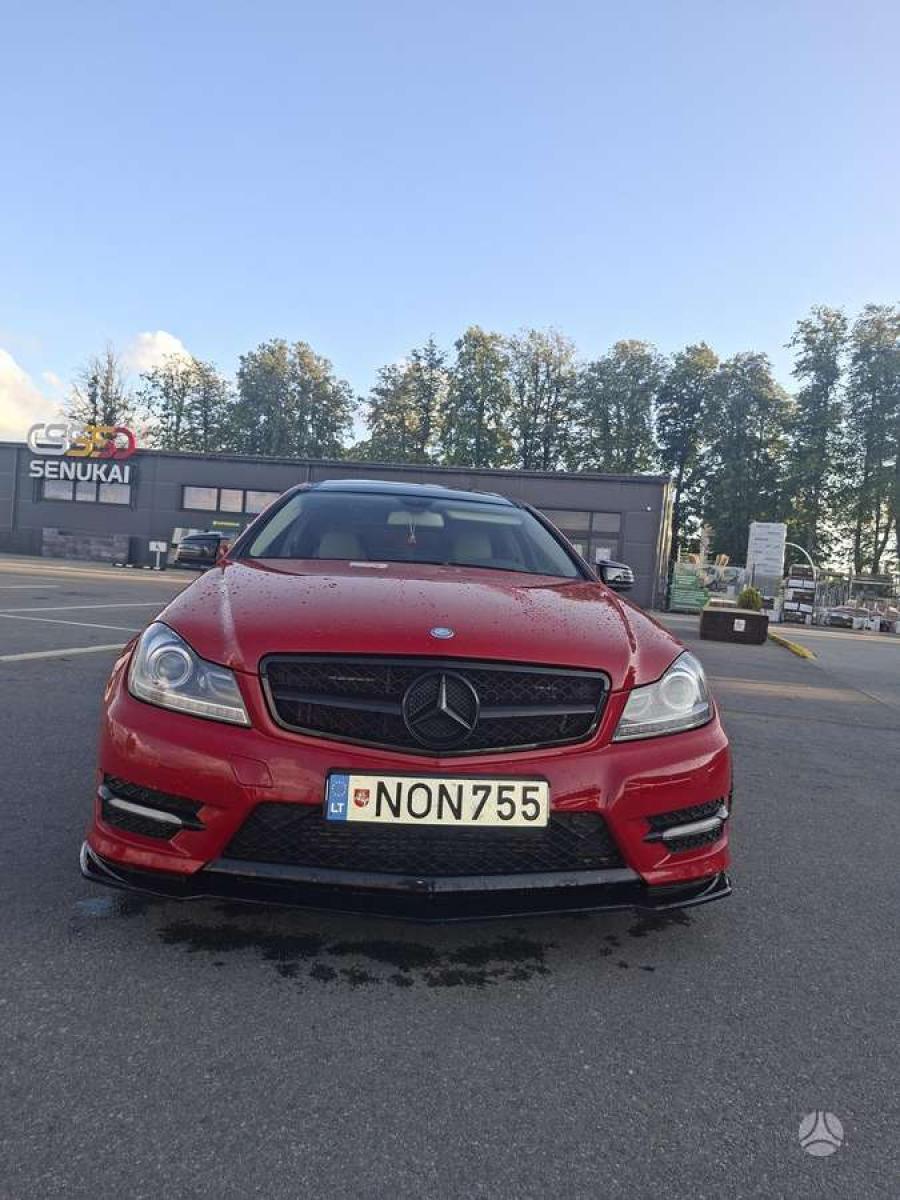 Sarkans Mercedes-Benz C 250 2012 Kalvarija, ar dzinēja tilpumu 1.80 L un nobraukumu 190 tūkst. km par 8000 €, foto 12 vietnē AUTOMOTO.COM.LV