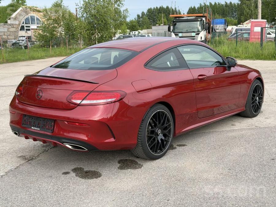 Красный Мерседес Ц 250 2018 в Рига, объемом двигателя 2.00 л и пробегом 161 тыс. км за 22900 €, фото 8 на AUTOMOTO.COM.LV