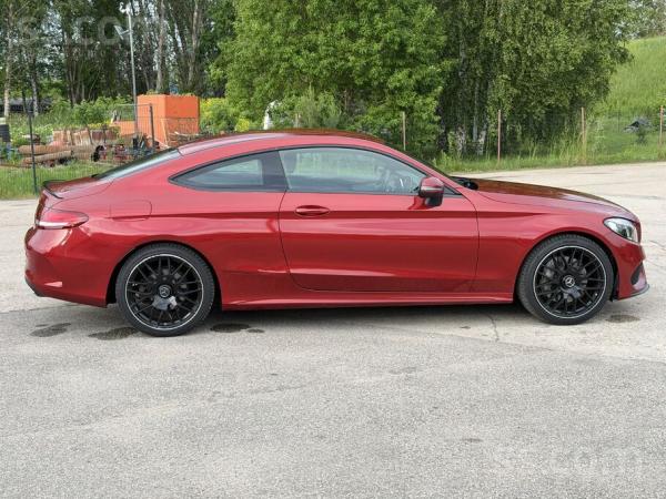 Red Mercedes-Benz C 250 2018 in Riga, with an engine capacity of 2.00 L and mileage of 161 thousand km for 22900 €, photo 8 on AUTOMOTO.COM.LV