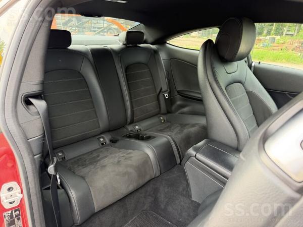 Red Mercedes-Benz C 250 2018 in Riga, with an engine capacity of 2.00 L and mileage of 161 thousand km for 22900 €, photo 10 on AUTOMOTO.COM.LV