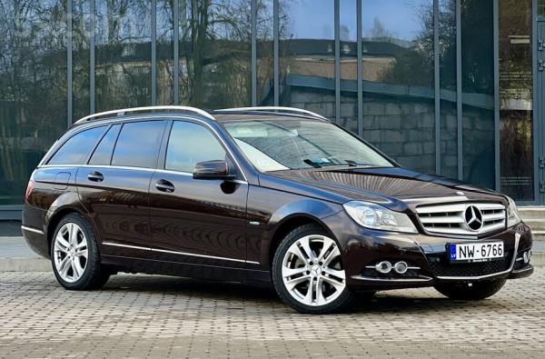 Sarkans Mercedes-Benz C 250 2011 Tukums, ar dzinēja tilpumu 2.20 L un nobraukumu 0 tūkst. km par 4750 €, foto 3 vietnē AUTOMOTO.COM.LV