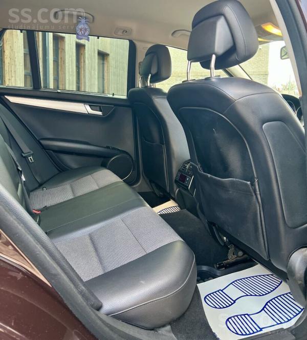 Sarkans Mercedes-Benz C 250 2011 Tukums, ar dzinēja tilpumu 2.20 L un nobraukumu 0 tūkst. km par 4750 €, foto 8 vietnē AUTOMOTO.COM.LV