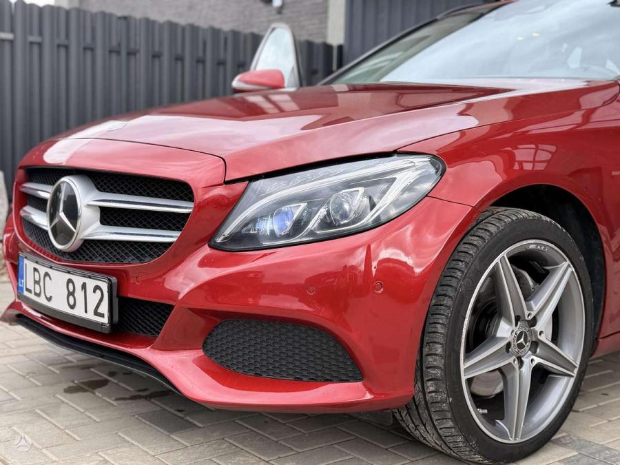 Red Mercedes-Benz C 250 2015 in Vilnius, with an engine capacity of 2.14 L and mileage of 315 thousand km for 9500 €, photo 12 on AUTOMOTO.COM.LV