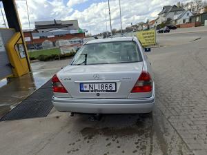 Mercedes-Benz C 250 1995 Šilalė, ar dzinēja tilpumu 2.50 L un nobraukumu 300 tūkst. km par 1500 €, foto 5 vietnē AUTOMOTO.COM.LV