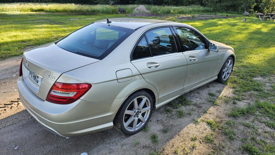 Mercedes-Benz C 250 2011 Klaipėda, ar dzinēja tilpumu 2.20 L un nobraukumu 172 tūkst. km par 3000 €, foto 4 vietnē AUTOMOTO.COM.LV