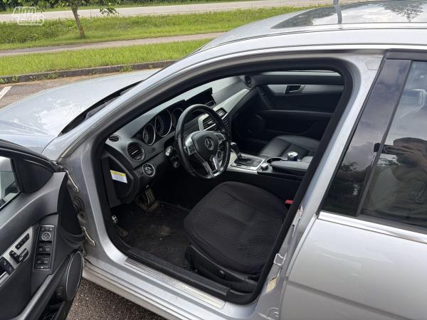 Mercedes-Benz C 250 2013 in Vilnius, with an engine capacity of 1.80 L and mileage of 328 thousand km for 6000 €, photo 7 on AUTOMOTO.COM.LV