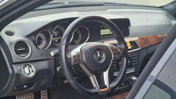 Mercedes-Benz C 250 2014 Viļņa, ar dzinēja tilpumu 1.80 L un nobraukumu 149 tūkst. km par 8300 €, foto 6 vietnē AUTOMOTO.COM.LV