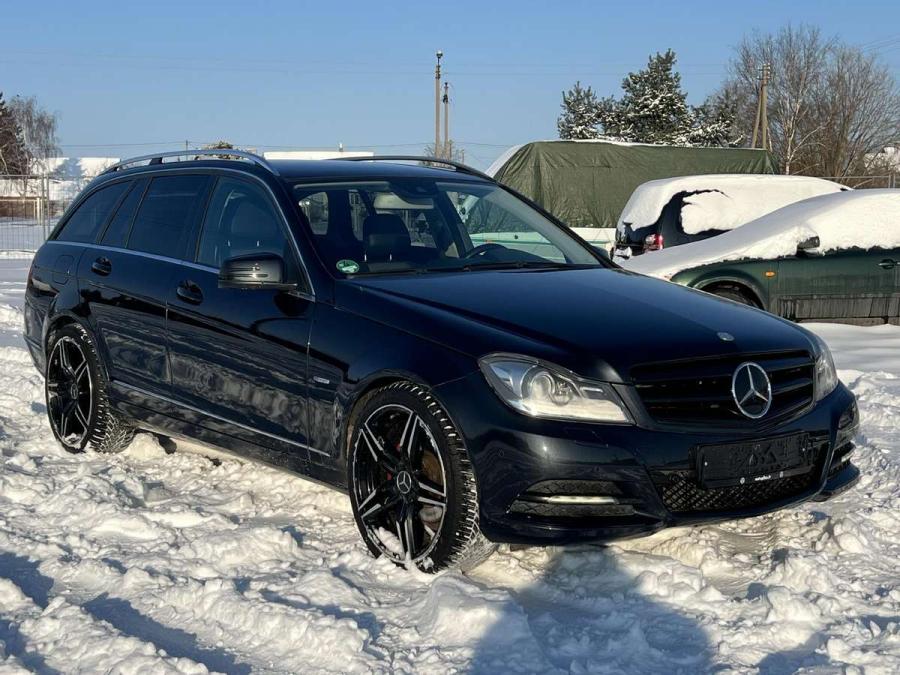 Mercedes-Benz C 250 2011 in Kedainiai, with an engine capacity of 2.20 L and mileage of 268 thousand km for 6600 €, photo 2 on AUTOMOTO.COM.LV