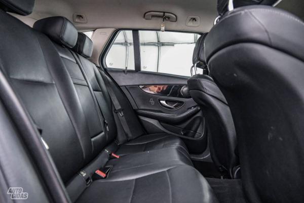Mercedes-Benz C 250 2015 in Kaunas, with an engine capacity of 2.20 L and mileage of 277 thousand km for 9990 €, photo 9 on AUTOMOTO.COM.LV