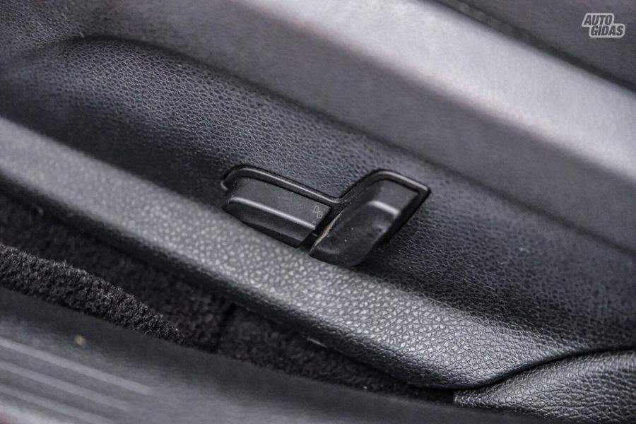 Mercedes-Benz C 250 2015 Kauņa, ar dzinēja tilpumu 2.20 L un nobraukumu 277 tūkst. km par 9990 €, foto 16 vietnē AUTOMOTO.COM.LV