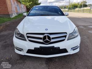 Белый Мерседес Ц 250 2013 в Шяуляй, объемом двигателя 2.00 л и пробегом 222 тыс. км за 8900 €, фото 3 на AUTOMOTO.COM.LV