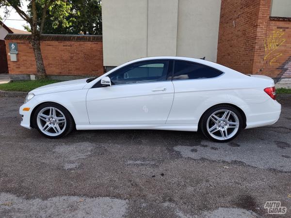 Mercedes-Benz C 250 2013 Šauļi vietnē Balts Mercedes-Benz C 250 2013 Šauļi, ar dzinēja tilpumu 2.00 L un nobraukumu 222 tūkst. km par 8900 €, foto 8 vietnē AUTOMOTO.COM.LV