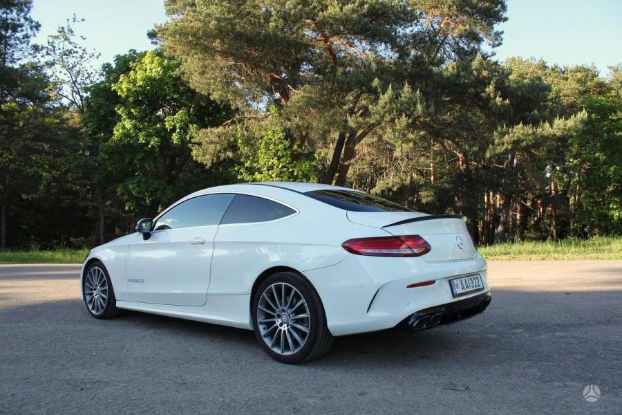 White Mercedes-Benz C 250 2016 in Kaunas, with an engine capacity of 2.14 L and mileage of 192 thousand km for 20900 €, photo 4 on AUTOMOTO.COM.LV