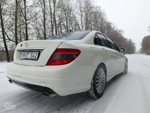 Balts Mercedes-Benz C 250 2011 Kauņa, ar dzinēja tilpumu 2.50 L un nobraukumu 205 tūkst. km par 3600 €, foto 8 vietnē AUTOMOTO.COM.LV