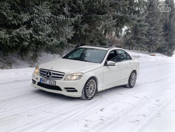 Balts Mercedes-Benz C 250 2011 Kauņa, ar dzinēja tilpumu 2.50 L un nobraukumu 209 tūkst. km par 3700 €, foto 3 vietnē AUTOMOTO.COM.LV