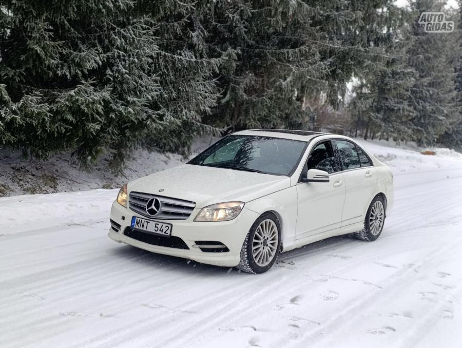 Balts Mercedes-Benz C 250 2011 Kauņa, ar dzinēja tilpumu 2.50 L un nobraukumu 2158 tūkst. km par 3600 €, foto 4 vietnē AUTOMOTO.COM.LV