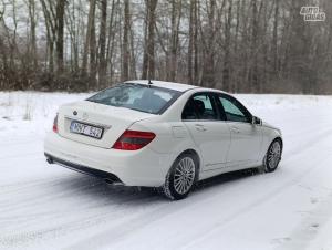 Balts Mercedes-Benz C 250 2011 Kauņa, ar dzinēja tilpumu 2.50 L un nobraukumu 2158 tūkst. km par 3600 €, foto 7 vietnē AUTOMOTO.COM.LV