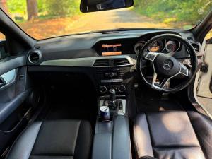 Balts Mercedes-Benz C 250 2011 Šauļi, ar dzinēja tilpumu 2.14 L un nobraukumu 200 tūkst. km par 3499 €, foto 6 vietnē AUTOMOTO.COM.LV
