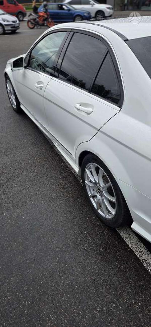 Balts Mercedes-Benz C 250 2014 Kauņa, ar dzinēja tilpumu 1.80 L un nobraukumu 148 tūkst. km par 9300 €, foto 5 vietnē AUTOMOTO.COM.LV