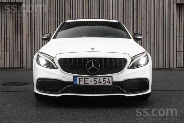 White Mercedes-Benz C 250 2015 in Riga, with an engine capacity of 2.20 L and mileage of 247 thousand km for 18500 €, photo 2 on AUTOMOTO.COM.LV