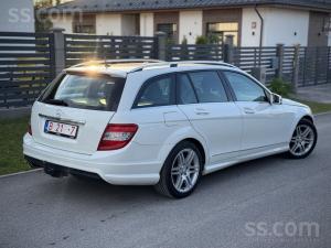 Белый Мерседес Ц 250 2010 в Елгава, объемом двигателя 2.20 л и пробегом 373 тыс. км за 5500 €, фото 9 на AUTOMOTO.COM.LV