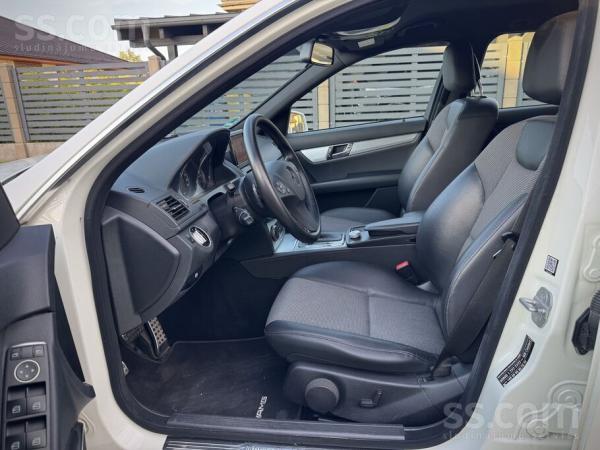 White Mercedes-Benz C 250 2010 in Jelgava, with an engine capacity of 2.20 L and mileage of 373 thousand km for 5500 €, photo 10 on AUTOMOTO.COM.LV
