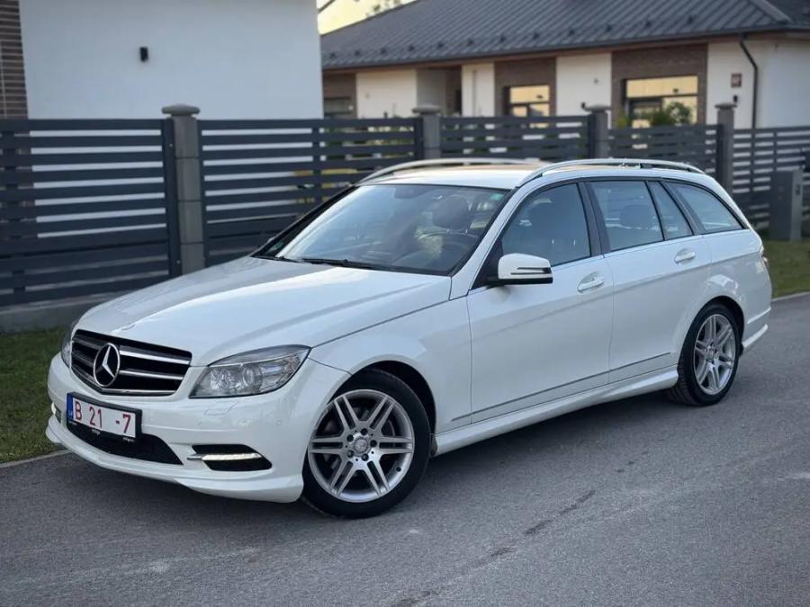 Белый Мерседес Ц 250 2010 в Елгава, объемом двигателя 2.20 л и пробегом 373 тыс. км за 5500 €, фото 1 на AUTOMOTO.COM.LV