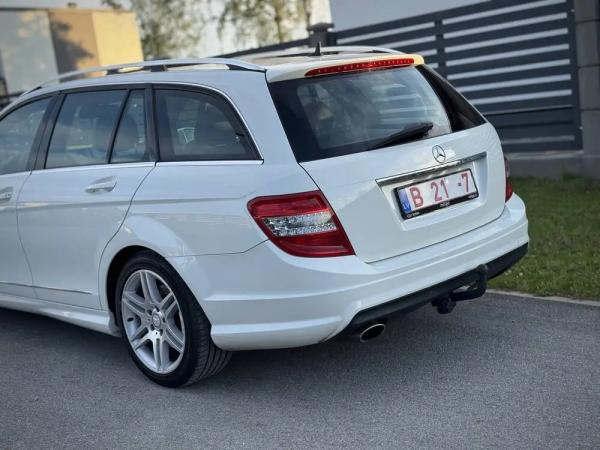 Белый Мерседес Ц 250 2010 в Елгава, объемом двигателя 2.20 л и пробегом 373 тыс. км за 5500 €, фото 4 на AUTOMOTO.COM.LV